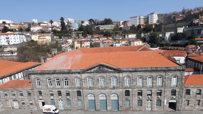 Alfândega do Porto distinguida como melhor centro de conferências da ... Alfândega do Porto distinguida como melhor centro de conferências da ...